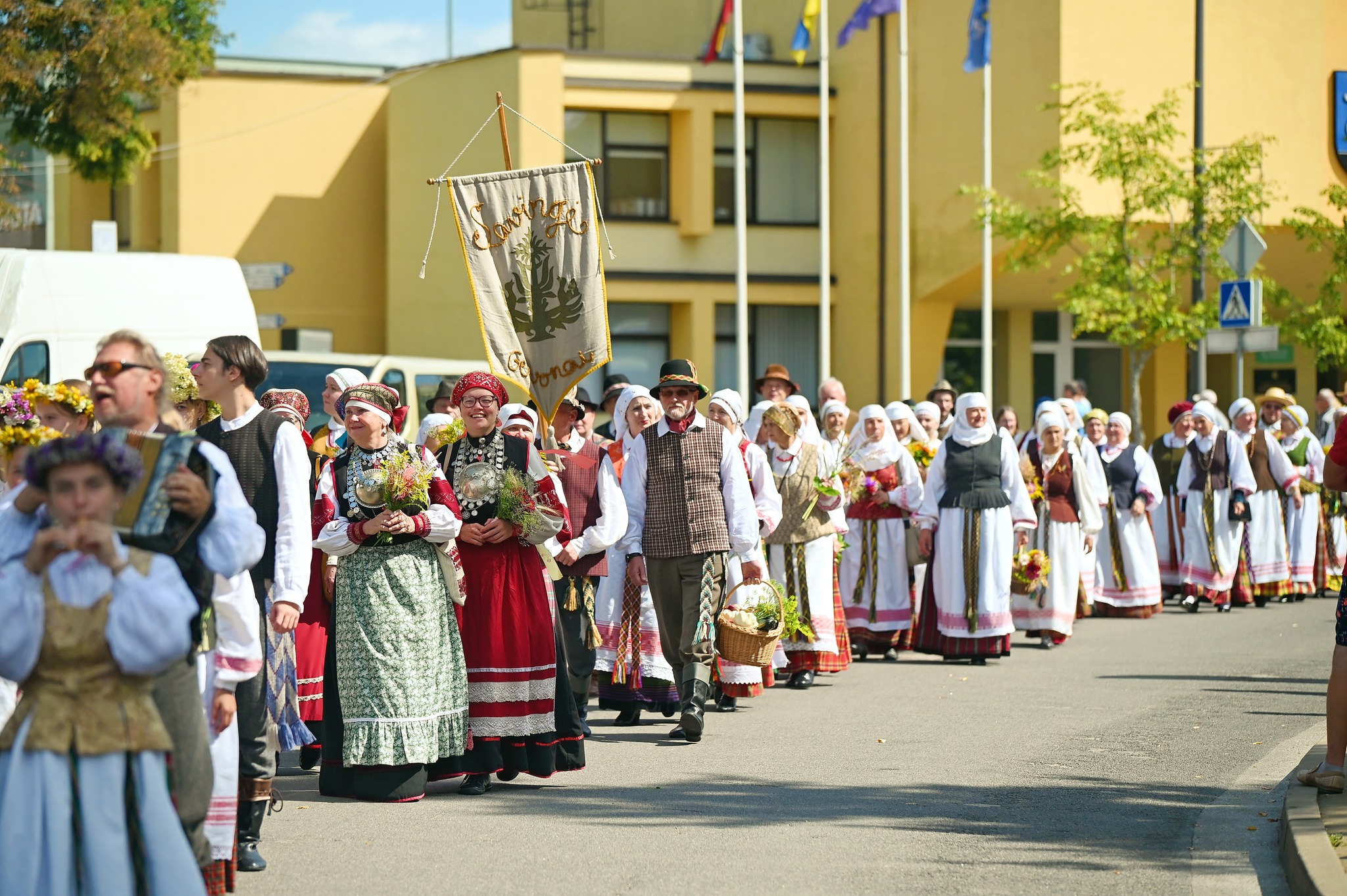 Širvintų kultūros centro Gelvonų filialo folkloro ansamblis „Savingė ...